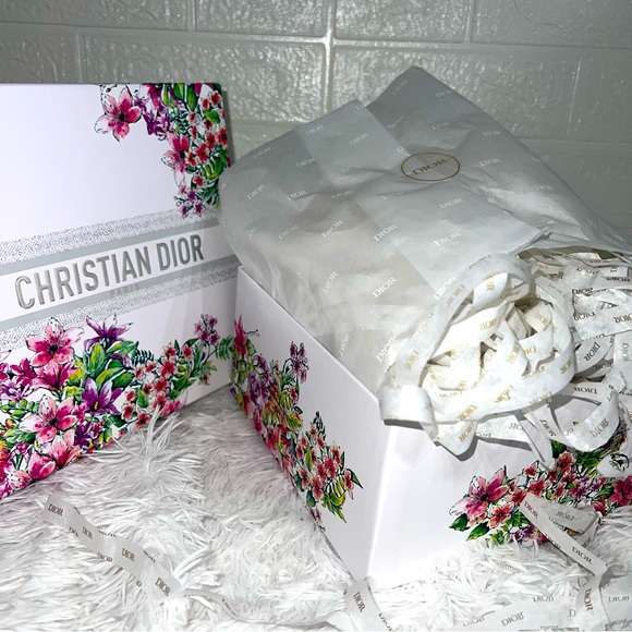 Dior | Bags | Dior Valentines Day Limited Edition Gift Box Set | Poshmark